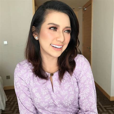 Selepas Sebulan Zara Zya Dan Hafreez Adam Putus Tunang Menerusi Whatsapp Era