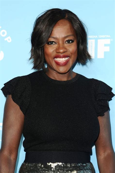 30 Short Hairstyles For Thick Hair 2017 Womens Haircuts For Short