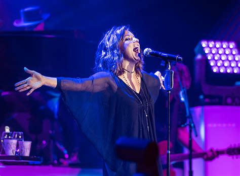 Martina Mcbride Net Worth Therichest