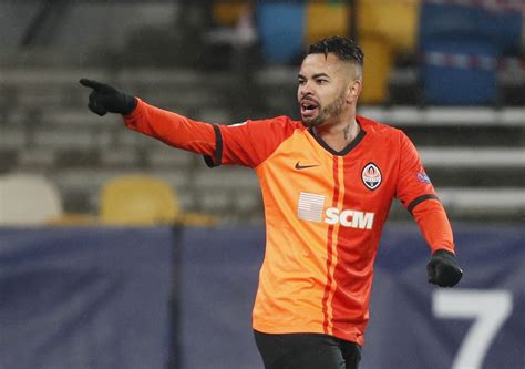 Dentinho Pode Voltar Veja O Que Dizem O Corinthians E O Empresário Do