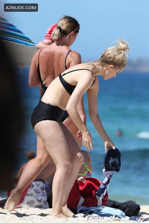 Rose Byrne Sexy With Husband Bobby Cannavale At Bondi Beach 07022019