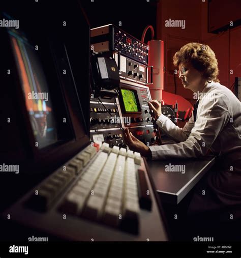 Electron Microscope Hi Res Stock Photography And Images Alamy
