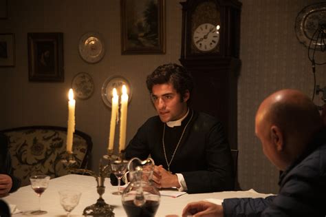 Rtp1 Estreia Série “o Crime Do Padre Amaro” Uma Adaptação Do Romance