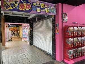 中评现场：台北士林夜市空店面多到吓人