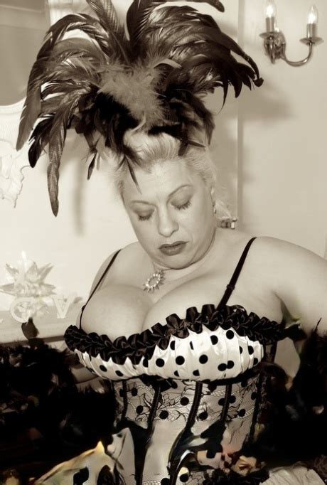 Vintage Bbw Big Tits Nude And Porn Pics Vintage Bbw Big Tits Nude And Porn Pics