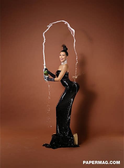 Simply H² Kim Kardashians Racy Paper Magazine Spread