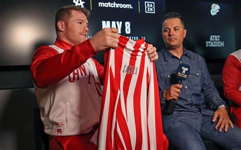 Canelo Álvarez Celebra Los 115 Años De Chivas Con Playera Especial