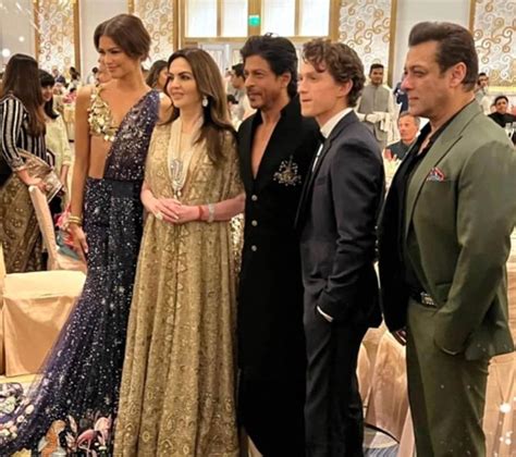 From Srk Dancing With Rihanna To Tom Holland Zendaya Posing With Salman