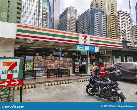 Ortigas Metro Manila Philippines A 7 Eleven Convenience Store Near