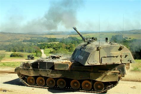 Panzerhaubitze 2000 Forças Terrestres