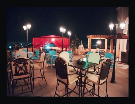 Up And Above 𝗕𝗢𝗢𝗞 Amravati Hotel