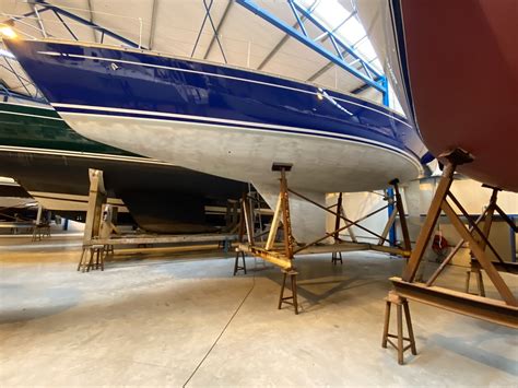 Epoxy Primer For The Underwater Ship