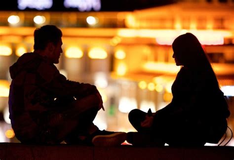 შენ თუ ასე ძალიან გჭირდება ეგ ღარიბი მათხოვარი იცხოვრე მასთან ჩვენ არაფერს არ მოგცემთ