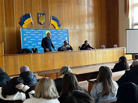 Фракція «Слуга Народу у Віньковецькій селищній раді прозвітувала про рік діяльності перед