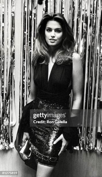 250 Cindy Crawford 1988 Photos And High Res Pictures Getty Images