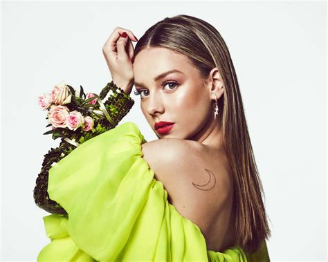 1280x1024 Resolution Ester Exposito Elite Actress 1280x1024 Resolution