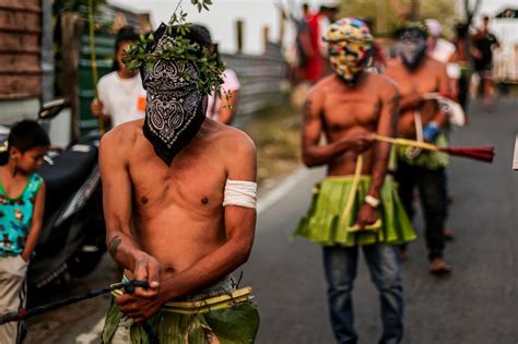 Should You Blindly Follow Those Holy Week Traditions Catholic News