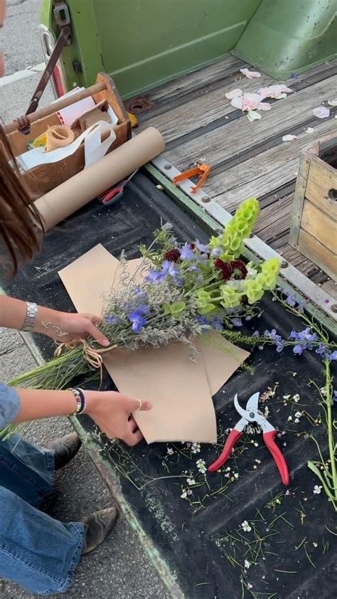 How To Wrap Flowers With Creative Ideas And Step By Step Guide