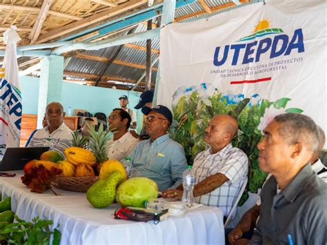 Utepda Rehabilita 20 Kilómetros De Caminos Interparcelarios