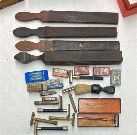 Safety Razors Blades And Strops Gary Realty And Auction