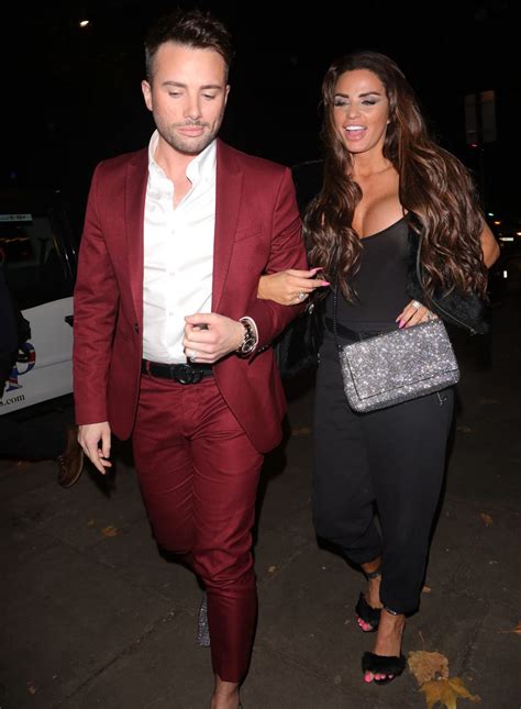 Katie Price Cleavage Porn Pictures Xxx Photos Sex Images 3652577