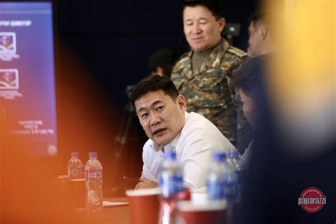 ШУУРХАЙ•••eрөнхий сайд Л Оюун Эрдэнийн захирамжаар нүүрсний хулгайтай тэмцэх ажлын хэсэг