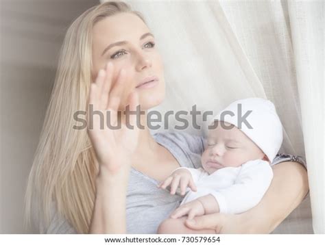 Portrait Nice Gentle Mommy Sleeping Newborn Shutterstock