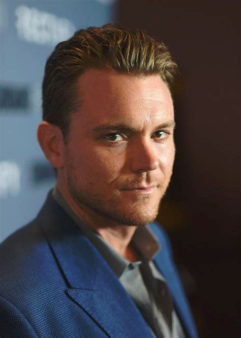 Qui est Clayne Crawford, le successeur de Mel Gibson dans la série L'Arme fatale ? - AlloCiné