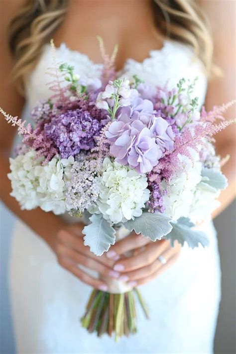 24 Beautiful Hydrangea Bouquets For Your Big Day • Confetti And Roses