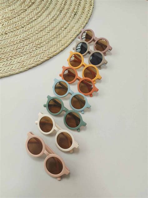 عینک دودی آیچی چک