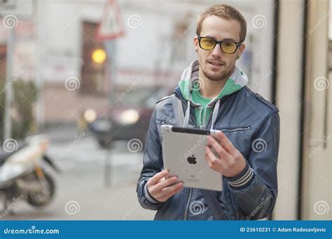 Man On Street Use Ipad Tablet Computer Editorial Photo Image Of Nerd Geek 23610231