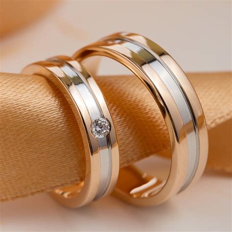 Two Tone Wedding Rings Set With Diamond In Her Ring Couple Rings