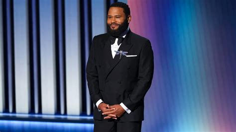 Anthony Anderson Hospitalized After On Set Accident Yahoo News Canada