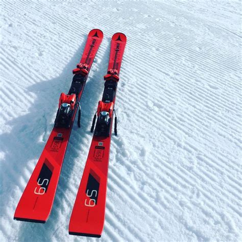 Review: Atomic Redster S9 – GiGi Ski