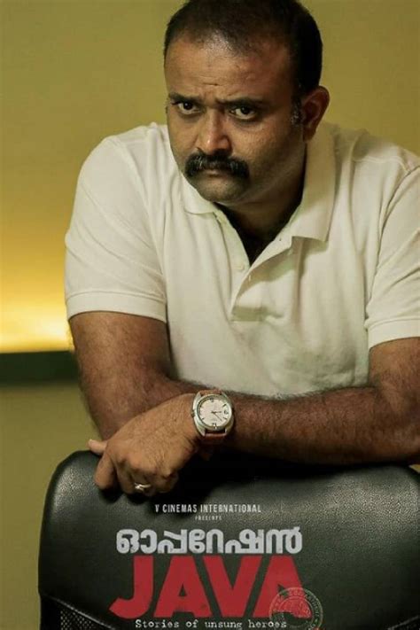 കുട്ടിക്കാല ചിത്രത്തിലെ ഈ മലയാള താരം ആരെന്ന് മനസ്സിലായോ News18 മലയാളം