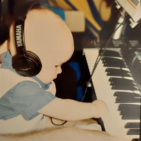 Chris Guthrie Medium