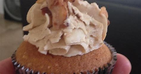So I Was Taking A Pic Of This Awesome Bacon Cupcake And Then Realized I Was Being Creeped On Imgur