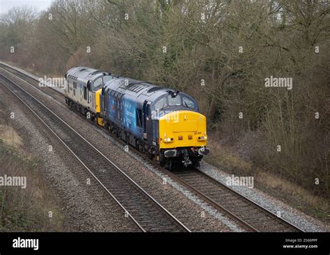 Class 37 Diesel Locomotives Nos 37611 And 37901 Travelling Light Engine Warwickshire Uk Stock