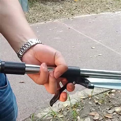 Garden Tools To Collect Fallen Leaves Rake 15 Teeth Wire Grass Rake