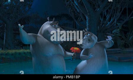 Left To Right Gloria The Hippo Jada Pinkett Smith Tries To Comfort