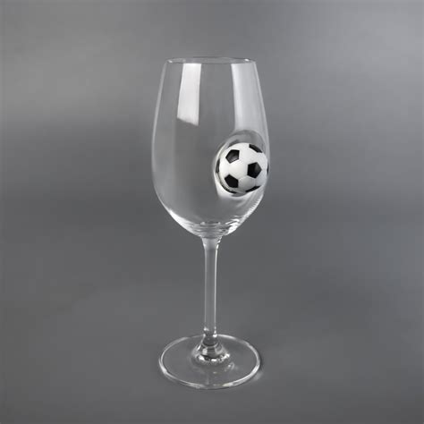 Келих для вина з мячем Мяч Vsklo
