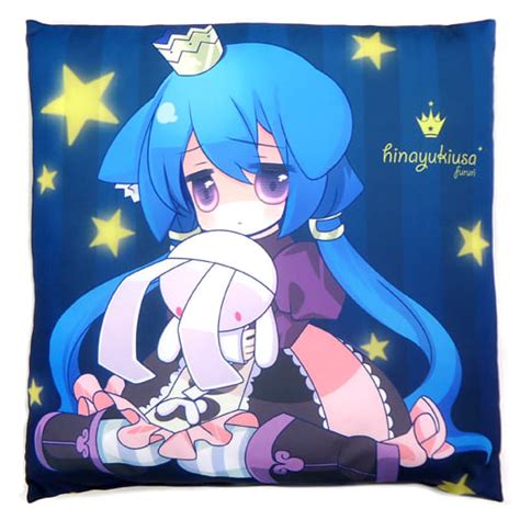 駿河屋 【セブンスドラゴン】クッション イクラクン＆モモメノ桜沢いづみ＆ヒナユキウサ 赤い花の丘chronolog＆ふるり