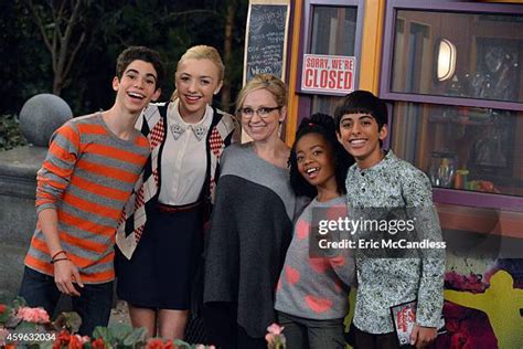 Jessie Television Show Photos And Premium High Res Pictures Getty Images