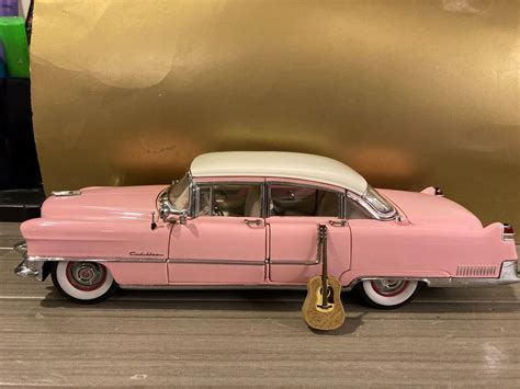 Franklin Mint 1955 Elvis Presleys Pink Cadillac 124 Scale No Box