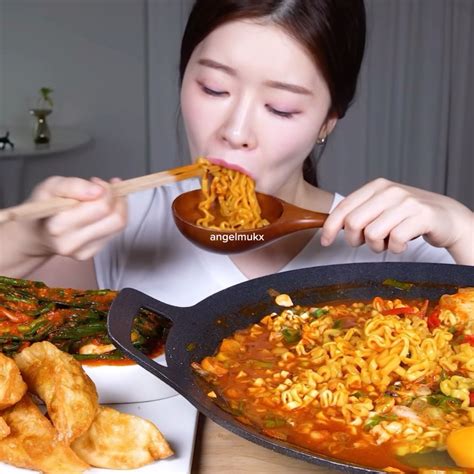 𝐫𝐨𝐬𝐞] ꒱ ↷ 🥀 ⋆୨୧ ₊ﾟ🥡🥢 ⊹ɞ ↠🍜🍗🧇 1 Zoey Asmr 조이 2 Sas Asmr 3 애정