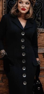 Big Buttons Fetish On Tumblr