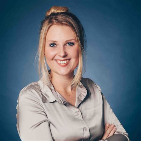 Imke Schloß Personalsachbearbeiter Kita Käptn Kaninchen Xing