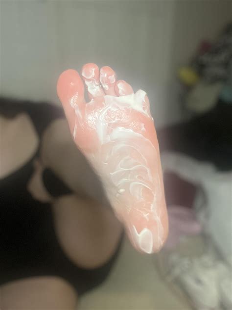 Lotioned Soles 👀 R Lotionfetish