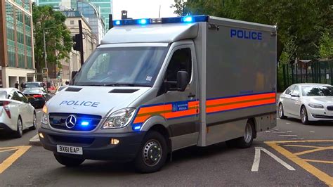 Metropolitan Police Eod Vehicles Emergency Lights Sirens Youtube