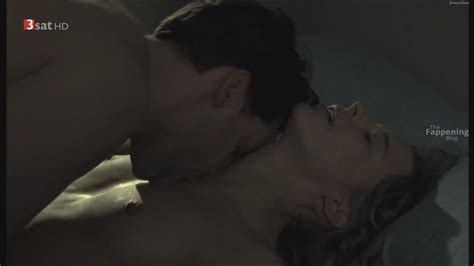 Bernadette Heerwagen Collezione Nuda And Sexy 7 Foto Thefappening